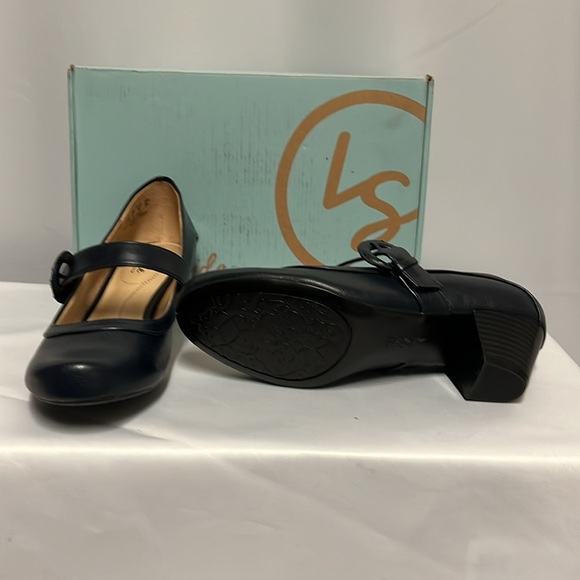 Life Stride | Shoes | Life Stride Rozz Mary Jane Pumps Size 9w Color ...